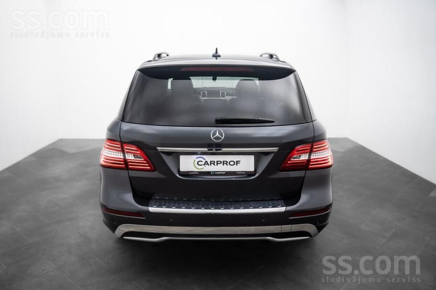 Grey Mercedes-Benz ML 350 2012 in Tallinn, with an engine capacity of 3.00 L and mileage of 276 thousand km for 15999 €, photo 7 on AUTOMOTO.COM.LV