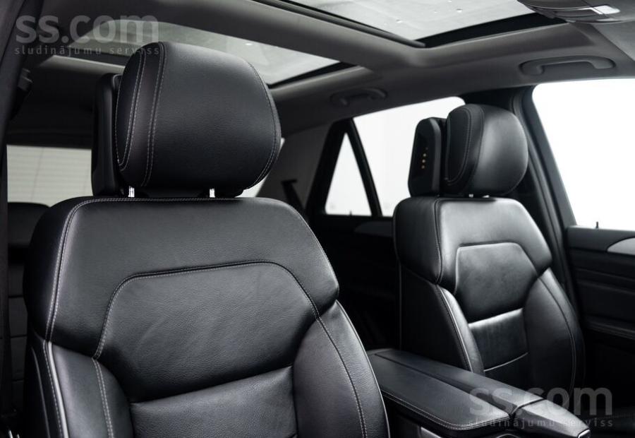 Grey Mercedes-Benz ML 350 2012 in Tallinn, with an engine capacity of 3.00 L and mileage of 276 thousand km for 15999 €, photo 14 on AUTOMOTO.COM.LV