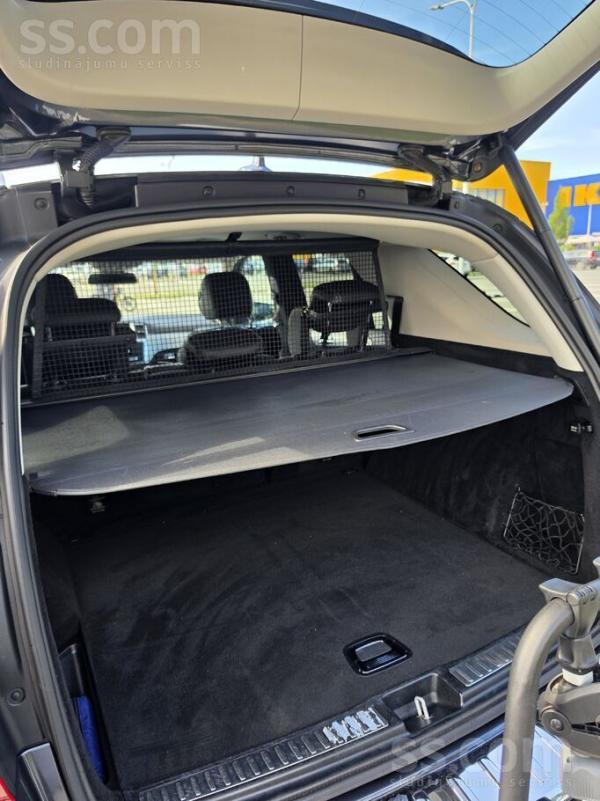 Grey Mercedes-Benz ML 350 2012 in Riga, with an engine capacity of 3.00 L and mileage of 372 thousand km for 15800 €, photo 9 on AUTOMOTO.COM.LV