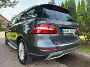 Pelēks Mercedes-Benz ML 350 2012 Viļņa, ar dzinēja tilpumu 2.99 L un nobraukumu 328 tūkst. km par 11599 €, foto 6 vietnē AUTOMOTO.COM.LV