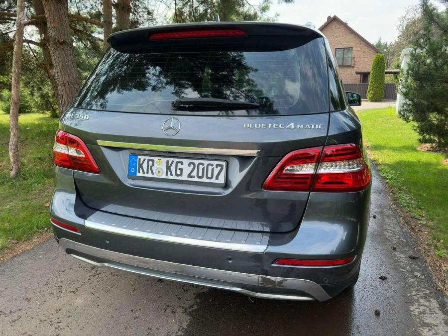 Pelēks Mercedes-Benz ML 350 2012 Viļņa, ar dzinēja tilpumu 2.99 L un nobraukumu 328 tūkst. km par 11599 €, foto 9 vietnē AUTOMOTO.COM.LV
