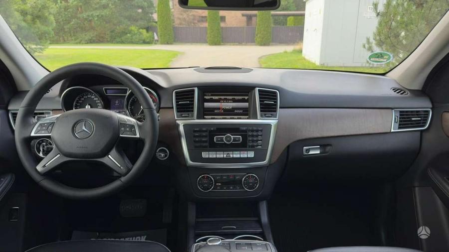 Pelēks Mercedes-Benz ML 350 2012 Viļņa, ar dzinēja tilpumu 2.99 L un nobraukumu 328 tūkst. km par 11599 €, foto 15 vietnē AUTOMOTO.COM.LV