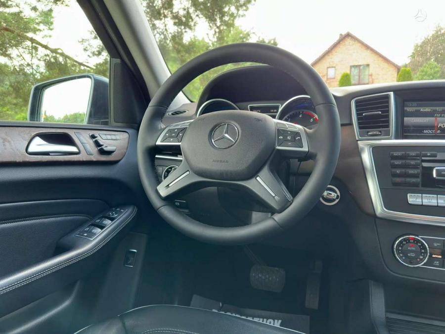 Pelēks Mercedes-Benz ML 350 2012 Viļņa, ar dzinēja tilpumu 2.99 L un nobraukumu 328 tūkst. km par 11599 €, foto 16 vietnē AUTOMOTO.COM.LV