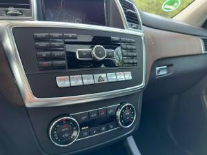 Pelēks Mercedes-Benz ML 350 2012 Viļņa, ar dzinēja tilpumu 2.99 L un nobraukumu 328 tūkst. km par 11599 €, foto 21 vietnē AUTOMOTO.COM.LV