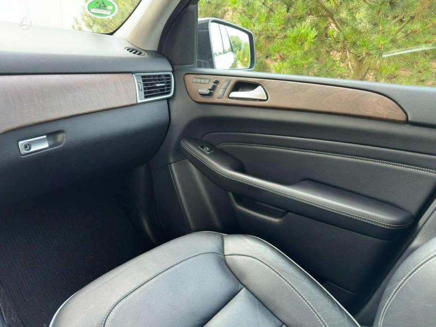 Pelēks Mercedes-Benz ML 350 2012 Viļņa, ar dzinēja tilpumu 2.99 L un nobraukumu 328 tūkst. km par 11599 €, foto 28 vietnē AUTOMOTO.COM.LV