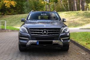 Серый Мерседес МЛ 350 2012 в Вильнюс, объемом двигателя 3.00 л и пробегом 341 тыс. км за 12500 €, фото 4 на AUTOMOTO.COM.LV