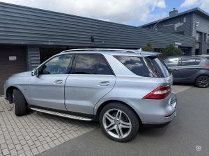 Grey Mercedes-Benz ML 350 2012 in Kaunas, with an engine capacity of 3.00 L and mileage of 311 thousand km for 11000 €, photo 4 on AUTOMOTO.COM.LV