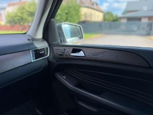 Pelēks Mercedes-Benz ML 350 2012 Kauņa, ar dzinēja tilpumu 2.99 L un nobraukumu 368 tūkst. km par 14300 €, foto 6 vietnē AUTOMOTO.COM.LV
