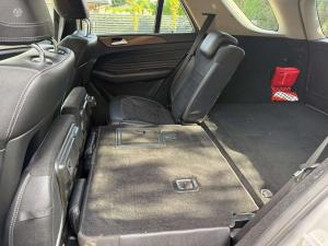 Pelēks Mercedes-Benz ML 350 2012 Kauņa, ar dzinēja tilpumu 2.99 L un nobraukumu 368 tūkst. km par 14300 €, foto 16 vietnē AUTOMOTO.COM.LV
