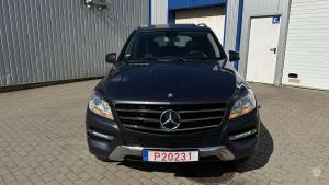 Pelēks Mercedes-Benz ML 350 2012 Marijampole, ar dzinēja tilpumu 2.99 L un nobraukumu 291 tūkst. km par 12850 €, foto 4 vietnē AUTOMOTO.COM.LV