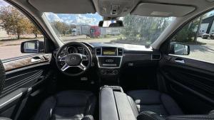 Pelēks Mercedes-Benz ML 350 2012 Marijampole, ar dzinēja tilpumu 2.99 L un nobraukumu 291 tūkst. km par 12850 €, foto 13 vietnē AUTOMOTO.COM.LV