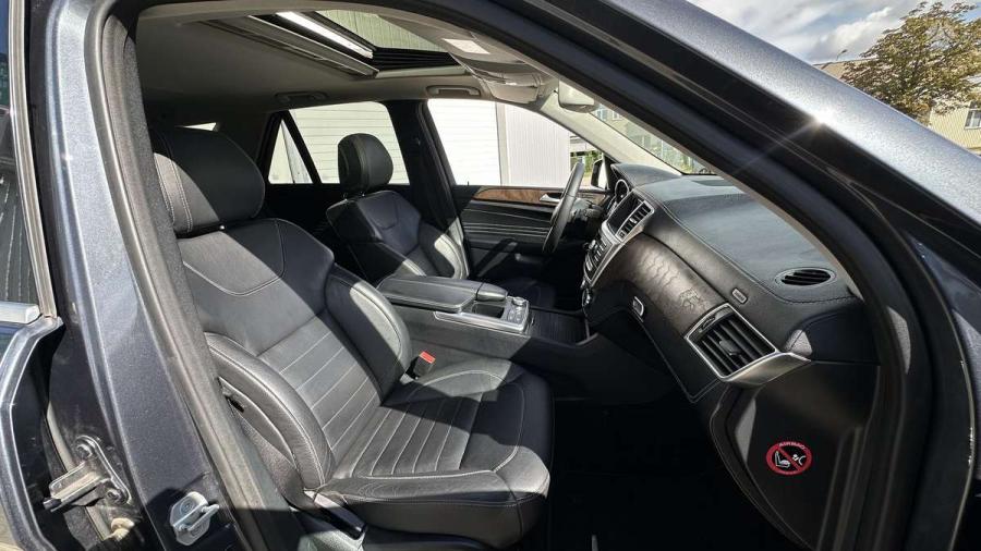 Pelēks Mercedes-Benz ML 350 2012 Marijampole, ar dzinēja tilpumu 2.99 L un nobraukumu 291 tūkst. km par 12850 €, foto 16 vietnē AUTOMOTO.COM.LV