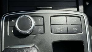 Pelēks Mercedes-Benz ML 350 2012 Marijampole, ar dzinēja tilpumu 2.99 L un nobraukumu 291 tūkst. km par 12850 €, foto 24 vietnē AUTOMOTO.COM.LV