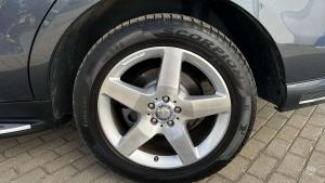 Pelēks Mercedes-Benz ML 350 2012 Marijampole, ar dzinēja tilpumu 2.99 L un nobraukumu 291 tūkst. km par 12850 €, foto 30 vietnē AUTOMOTO.COM.LV