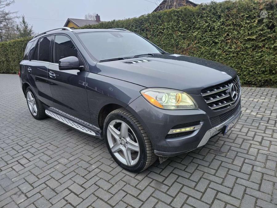 Pelēks Mercedes-Benz ML 350 2013 Jurbarkas, ar dzinēja tilpumu 2.99 L un nobraukumu 270 tūkst. km par 11900 €, foto 3 vietnē AUTOMOTO.COM.LV