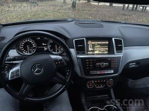 Grey Mercedes-Benz ML 350 2013 in Cesis, with an engine capacity of 3.00 L and mileage of 316 thousand km for 14500 €, photo 11 on AUTOMOTO.COM.LV
