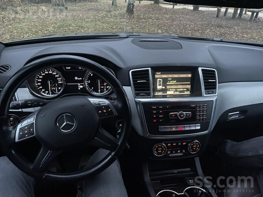 Grey Mercedes-Benz ML 350 2013 in Cesis, with an engine capacity of 3.00 L and mileage of 316 thousand km for 14500 €, photo 11 on AUTOMOTO.COM.LV