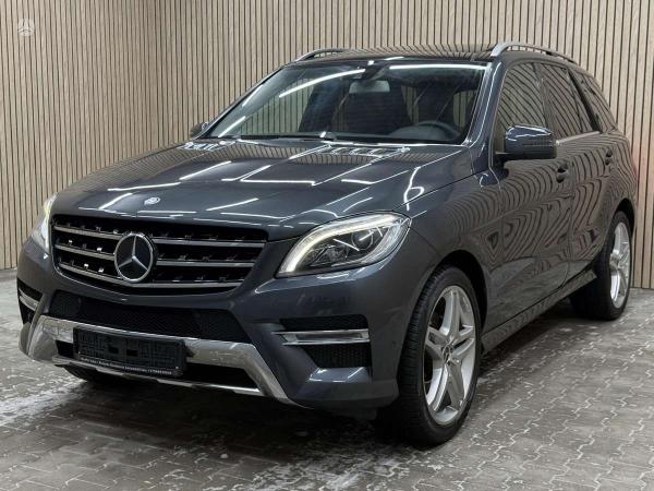 Grey Mercedes-Benz ML 350 2013 in Marijampole, with an engine capacity of 2.99 L and mileage of 284 thousand km for 16450 €, photo 5 on AUTOMOTO.COM.LV