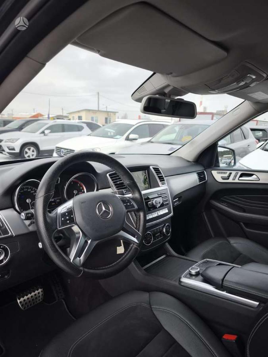 Pelēks Mercedes-Benz ML 350 2013 Viļņa, ar dzinēja tilpumu 3.00 L un nobraukumu 276 tūkst. km par 14350 €, foto 20 vietnē AUTOMOTO.COM.LV