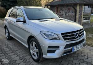 Grey Mercedes-Benz ML 350 2013 in Siauliai, with an engine capacity of 3.00 L and mileage of 237 thousand km for 13500 €, photo 3 on AUTOMOTO.COM.LV