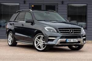 Pelēks Mercedes-Benz ML 350 2013 Jelgava, ar dzinēja tilpumu 3.00 L un nobraukumu 230 tūkst. km par 18950 €, foto  vietnē AUTOMOTO.COM.LV