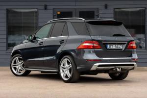 Pelēks Mercedes-Benz ML 350 2013 Jelgava, ar dzinēja tilpumu 3.00 L un nobraukumu 230 tūkst. km par 18950 €, foto 3 vietnē AUTOMOTO.COM.LV