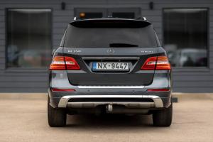 Pelēks Mercedes-Benz ML 350 2013 Jelgava, ar dzinēja tilpumu 3.00 L un nobraukumu 230 tūkst. km par 18950 €, foto 8 vietnē AUTOMOTO.COM.LV