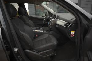 Pelēks Mercedes-Benz ML 350 2013 Jelgava, ar dzinēja tilpumu 3.00 L un nobraukumu 230 tūkst. km par 18950 €, foto 11 vietnē AUTOMOTO.COM.LV