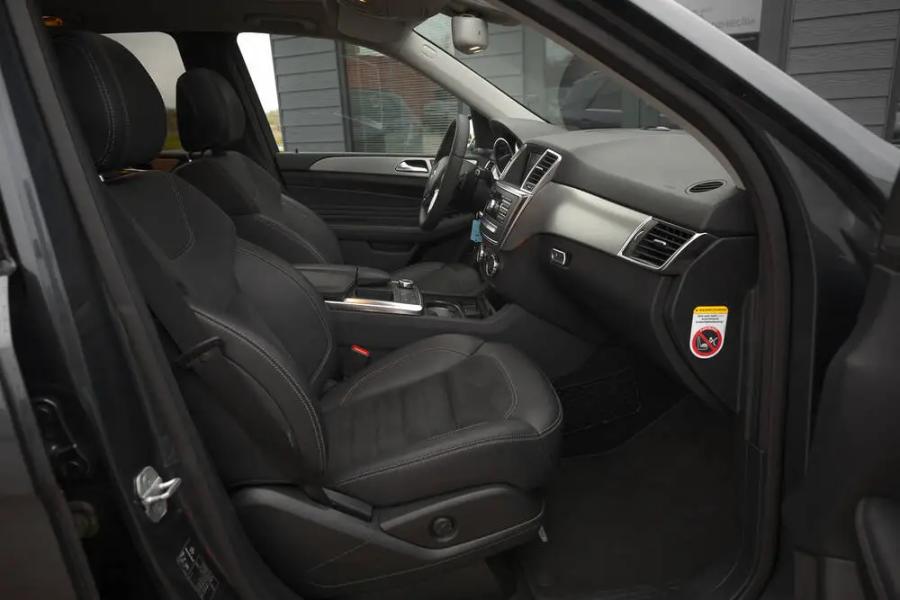 Pelēks Mercedes-Benz ML 350 2013 Jelgava, ar dzinēja tilpumu 3.00 L un nobraukumu 230 tūkst. km par 18950 €, foto 11 vietnē AUTOMOTO.COM.LV