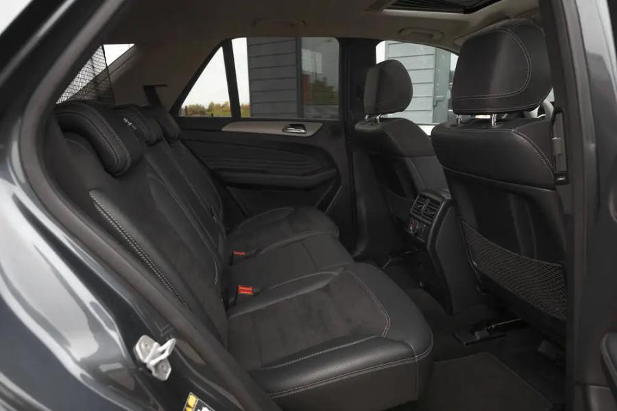 Pelēks Mercedes-Benz ML 350 2013 Jelgava, ar dzinēja tilpumu 3.00 L un nobraukumu 230 tūkst. km par 18950 €, foto 12 vietnē AUTOMOTO.COM.LV