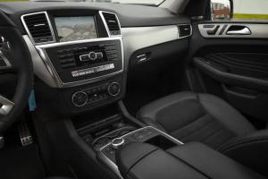 Pelēks Mercedes-Benz ML 350 2013 Jelgava, ar dzinēja tilpumu 3.00 L un nobraukumu 230 tūkst. km par 18950 €, foto 15 vietnē AUTOMOTO.COM.LV