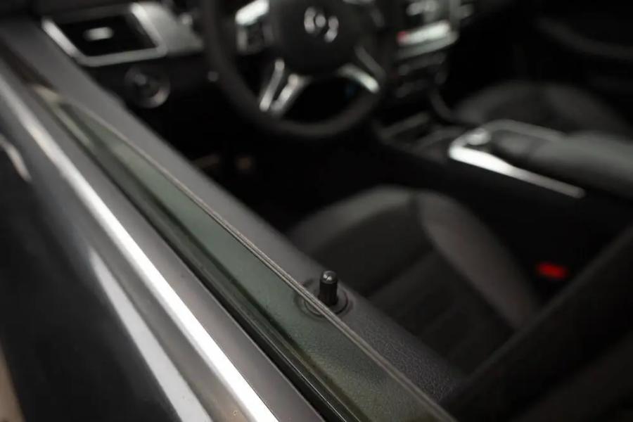 Pelēks Mercedes-Benz ML 350 2013 Jelgava, ar dzinēja tilpumu 3.00 L un nobraukumu 230 tūkst. km par 18950 €, foto 19 vietnē AUTOMOTO.COM.LV