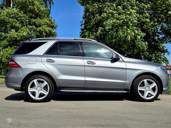 Pelēks Mercedes-Benz ML 350 2013 Tauragė, ar dzinēja tilpumu 2.99 L un nobraukumu 288 tūkst. km par 12700 €, foto 4 vietnē AUTOMOTO.COM.LV