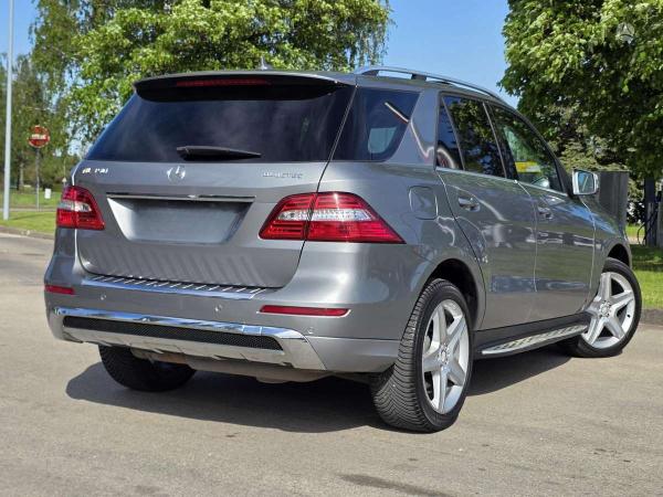 Pelēks Mercedes-Benz ML 350 2013 Tauragė, ar dzinēja tilpumu 2.99 L un nobraukumu 288 tūkst. km par 12700 €, foto 5 vietnē AUTOMOTO.COM.LV