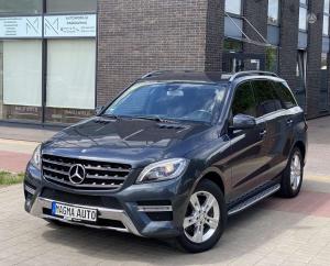 Pelēks Mercedes-Benz ML 350 2013 Marijampole, ar dzinēja tilpumu 2.99 L un nobraukumu 260 tūkst. km par 14850 €, foto  vietnē AUTOMOTO.COM.LV
