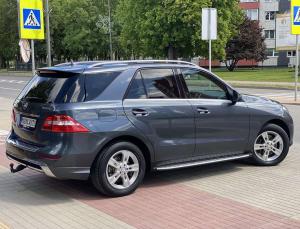 Grey Mercedes-Benz ML 350 2013 in Marijampole, with an engine capacity of 2.99 L and mileage of 260 thousand km for 14850 €, photo 6 on AUTOMOTO.COM.LV