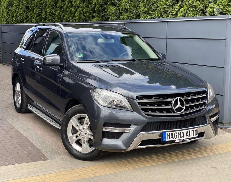 Grey Mercedes-Benz ML 350 2013 in Marijampole, with an engine capacity of 2.99 L and mileage of 260 thousand km for 14850 €, photo 7 on AUTOMOTO.COM.LV