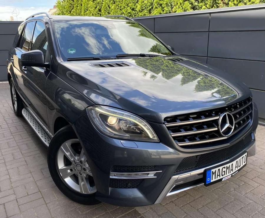 Grey Mercedes-Benz ML 350 2013 in Marijampole, with an engine capacity of 2.99 L and mileage of 260 thousand km for 14850 €, photo 8 on AUTOMOTO.COM.LV