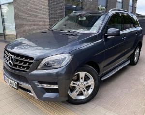 Grey Mercedes-Benz ML 350 2013 in Marijampole, with an engine capacity of 2.99 L and mileage of 260 thousand km for 14850 €, photo 11 on AUTOMOTO.COM.LV