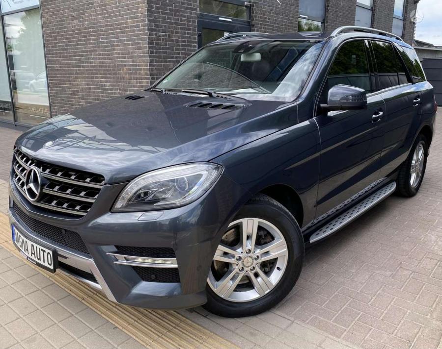Grey Mercedes-Benz ML 350 2013 in Marijampole, with an engine capacity of 2.99 L and mileage of 260 thousand km for 14850 €, photo 11 on AUTOMOTO.COM.LV