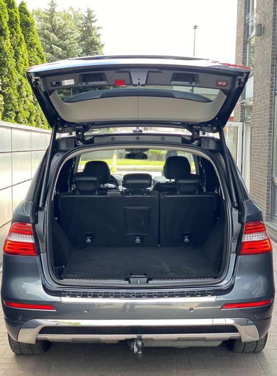 Grey Mercedes-Benz ML 350 2013 in Marijampole, with an engine capacity of 2.99 L and mileage of 260 thousand km for 14850 €, photo 22 on AUTOMOTO.COM.LV