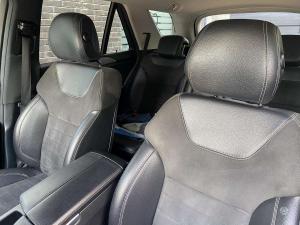 Grey Mercedes-Benz ML 350 2013 in Marijampole, with an engine capacity of 2.99 L and mileage of 260 thousand km for 14850 €, photo 30 on AUTOMOTO.COM.LV