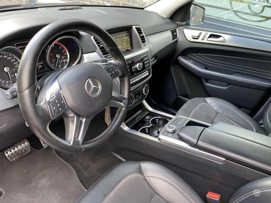 Grey Mercedes-Benz ML 350 2013 in Marijampole, with an engine capacity of 2.99 L and mileage of 260 thousand km for 14850 €, photo 31 on AUTOMOTO.COM.LV