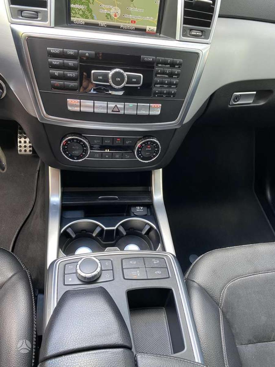 Grey Mercedes-Benz ML 350 2013 in Marijampole, with an engine capacity of 2.99 L and mileage of 260 thousand km for 14850 €, photo 34 on AUTOMOTO.COM.LV