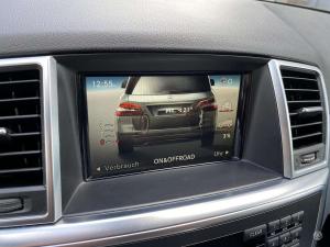 Grey Mercedes-Benz ML 350 2013 in Marijampole, with an engine capacity of 2.99 L and mileage of 260 thousand km for 14850 €, photo 39 on AUTOMOTO.COM.LV