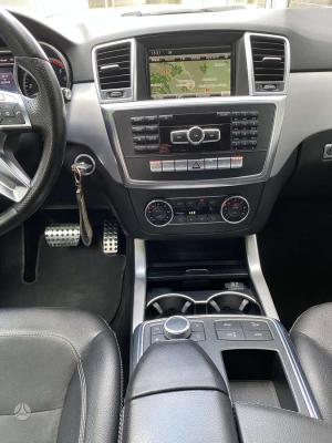 Grey Mercedes-Benz ML 350 2013 in Marijampole, with an engine capacity of 2.99 L and mileage of 260 thousand km for 14850 €, photo 43 on AUTOMOTO.COM.LV