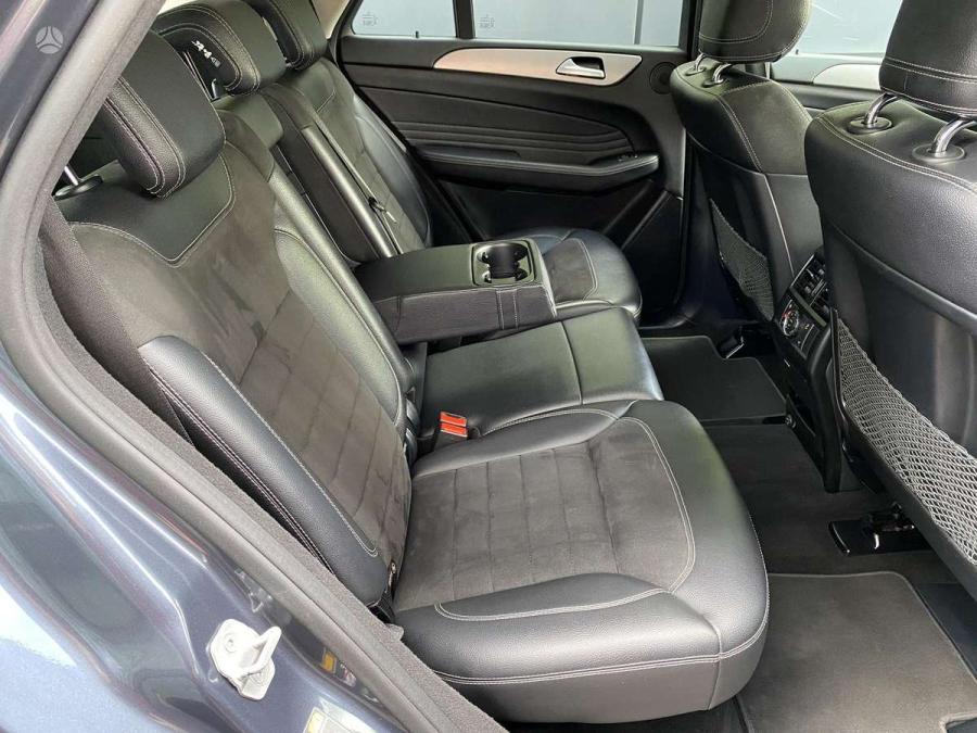 Grey Mercedes-Benz ML 350 2013 in Marijampole, with an engine capacity of 2.99 L and mileage of 260 thousand km for 14850 €, photo 49 on AUTOMOTO.COM.LV