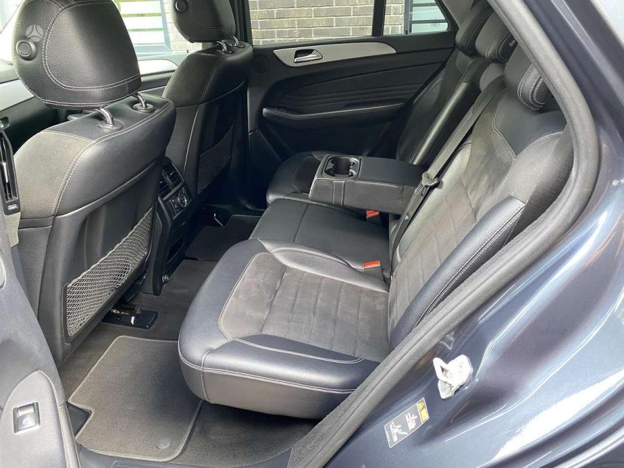 Grey Mercedes-Benz ML 350 2013 in Marijampole, with an engine capacity of 2.99 L and mileage of 260 thousand km for 14850 €, photo 51 on AUTOMOTO.COM.LV