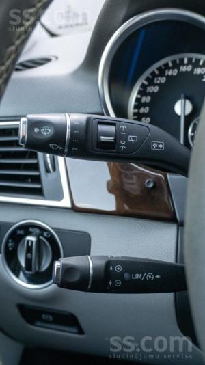 Grey Mercedes-Benz ML 350 2013 in Riga, with an engine capacity of 3.00 L and mileage of 299 thousand km for 12490 €, photo 23 on AUTOMOTO.COM.LV