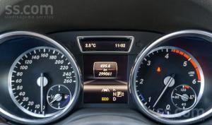 Grey Mercedes-Benz ML 350 2013 in Riga, with an engine capacity of 3.00 L and mileage of 299 thousand km for 12490 €, photo 25 on AUTOMOTO.COM.LV